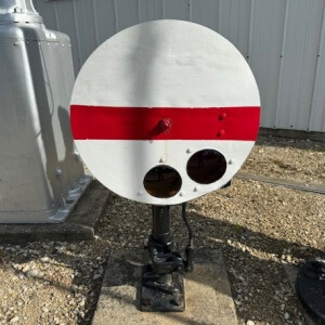 Display Signal - Dwarf Disc Semaphore - Illinois Railway Museum