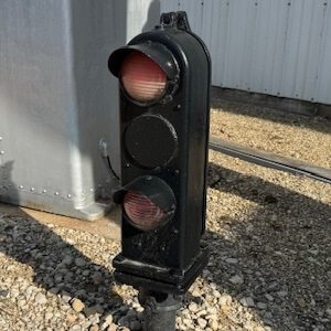 Display Signal - GRS Dwarf Color Light 2 - Illinois Railway Museum