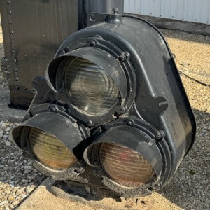 Display Signal - GRS Dwarf Color Light 3 - Illinois Railway Museum