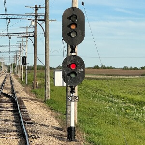 Main Line - Signal 302 - Illinois Railway Museum