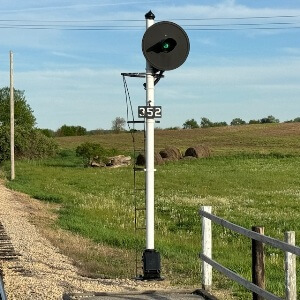Main Line - Signal 352 - Illinois Railway Museum