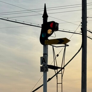 Main Line - Signal 83 - Illinois Railway Museum