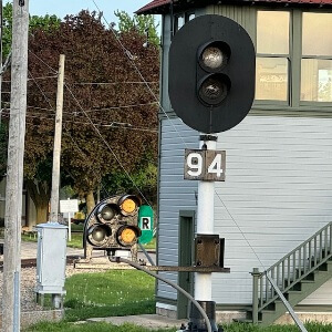 Main Line - Signal 94 - Illinois Railway Museum